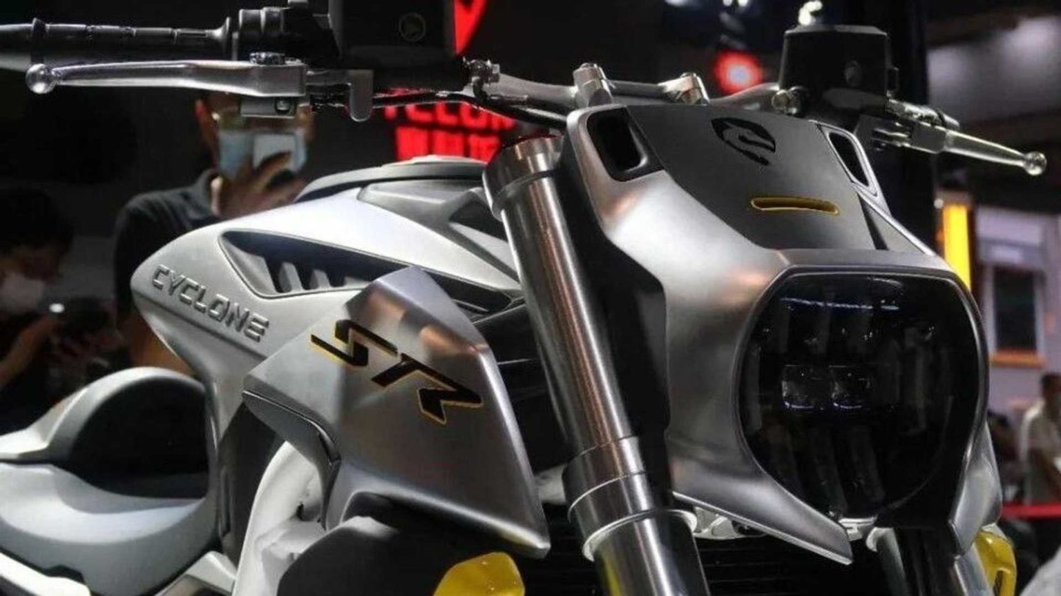 Il concept Zongshen Cyclone di Cyclone RA9 è basato sull’Aprilia Shiver 900