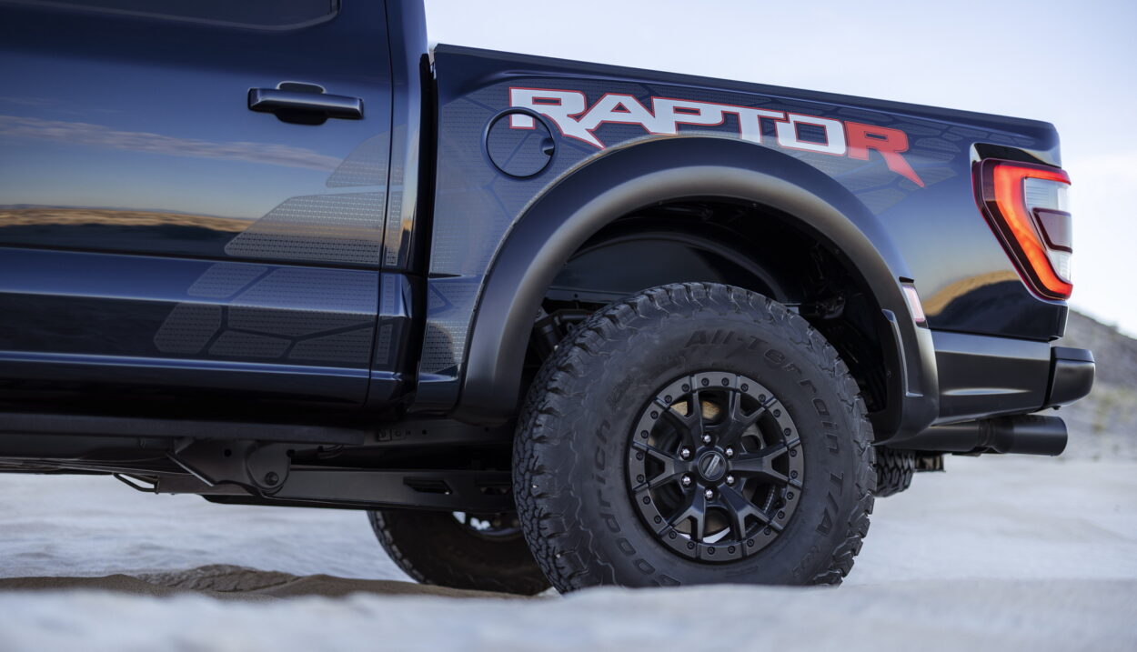 Ford F-150 Raptor R è il nuovo pick-up da oltre 700 cavalli