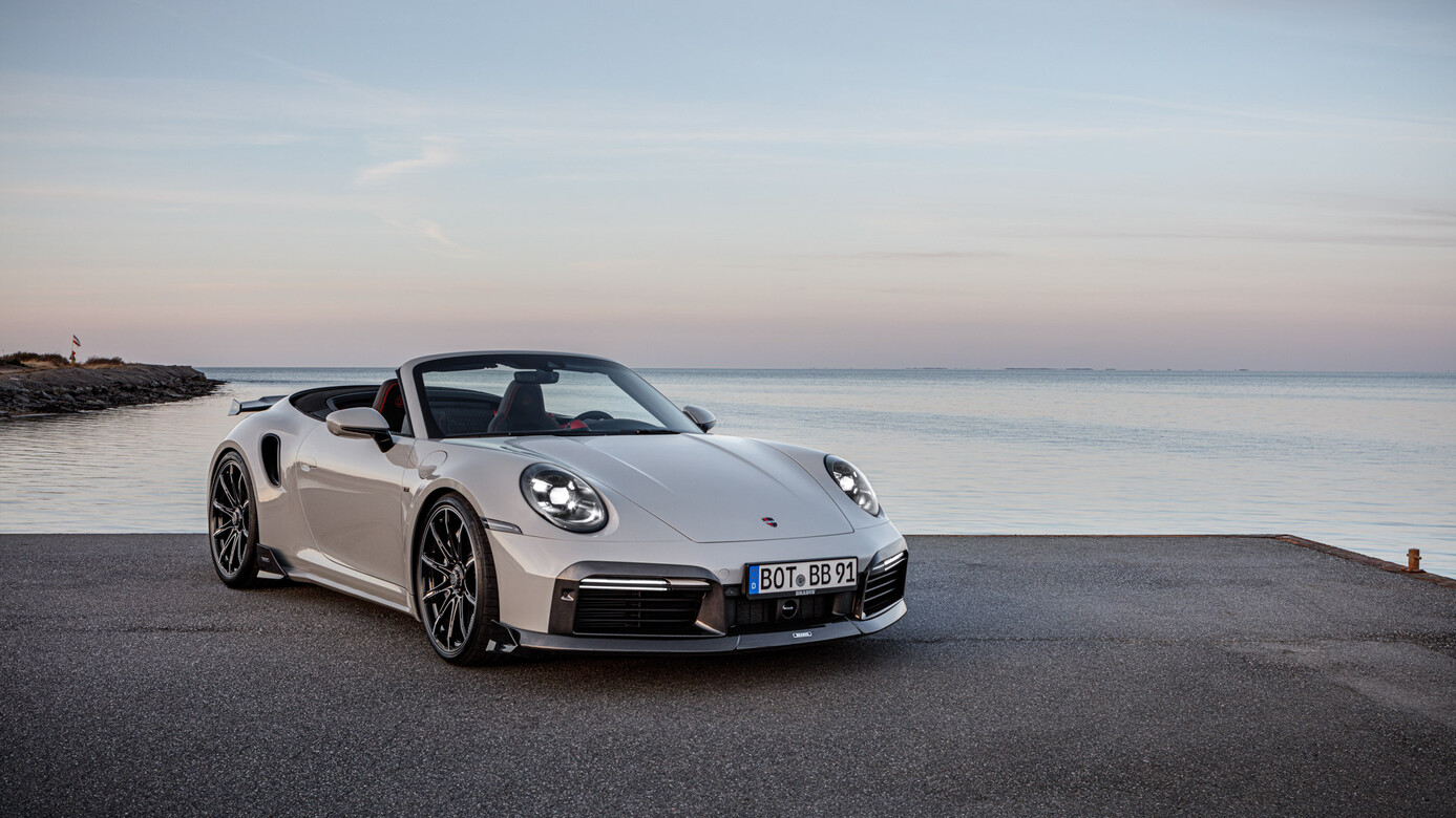 Brabus mostra il suo nuovo lavoro su una Porsche 911 Cabriolet