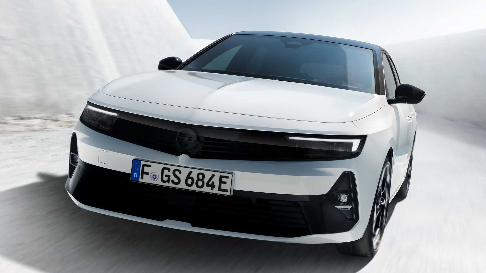 Opel Astra è la prima rappresentante della divisione GSe