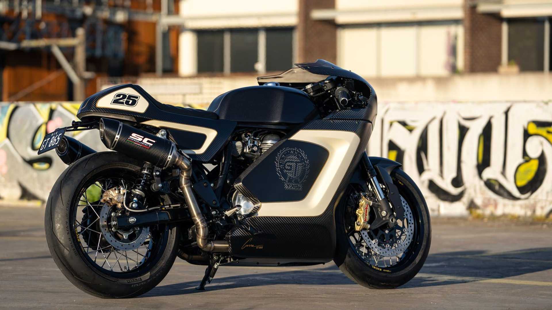 La Cerra GT865 è una Royal Enfield ispirata al TT