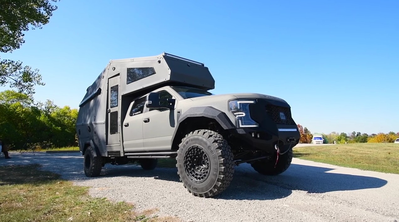 Il 30A Ascender è il perfetto veicolo overlander per la coppia