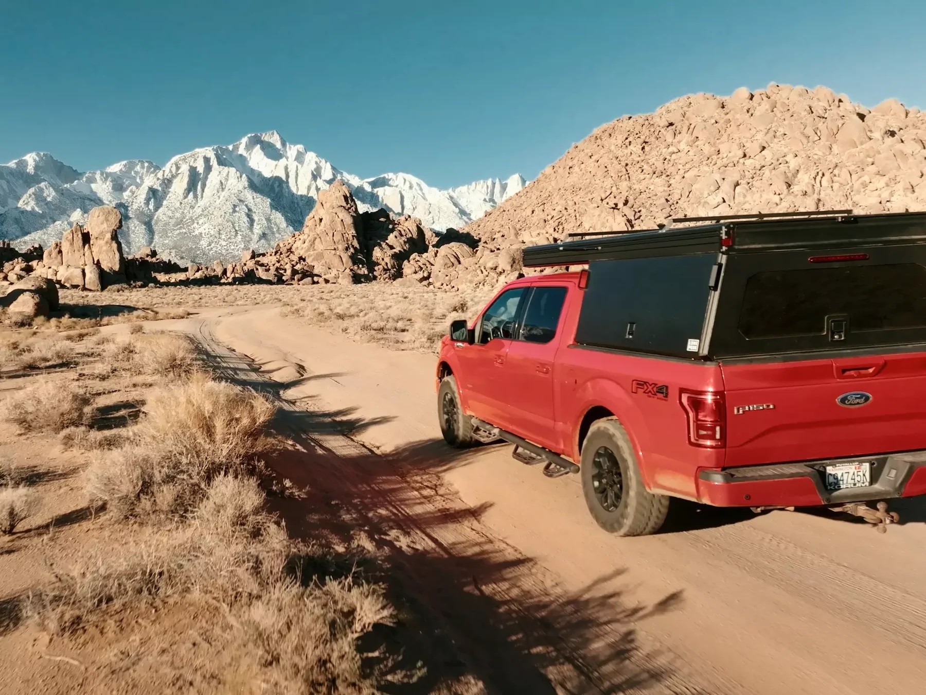 Lone Peak Camper crea un camper da un pick up in modo economico