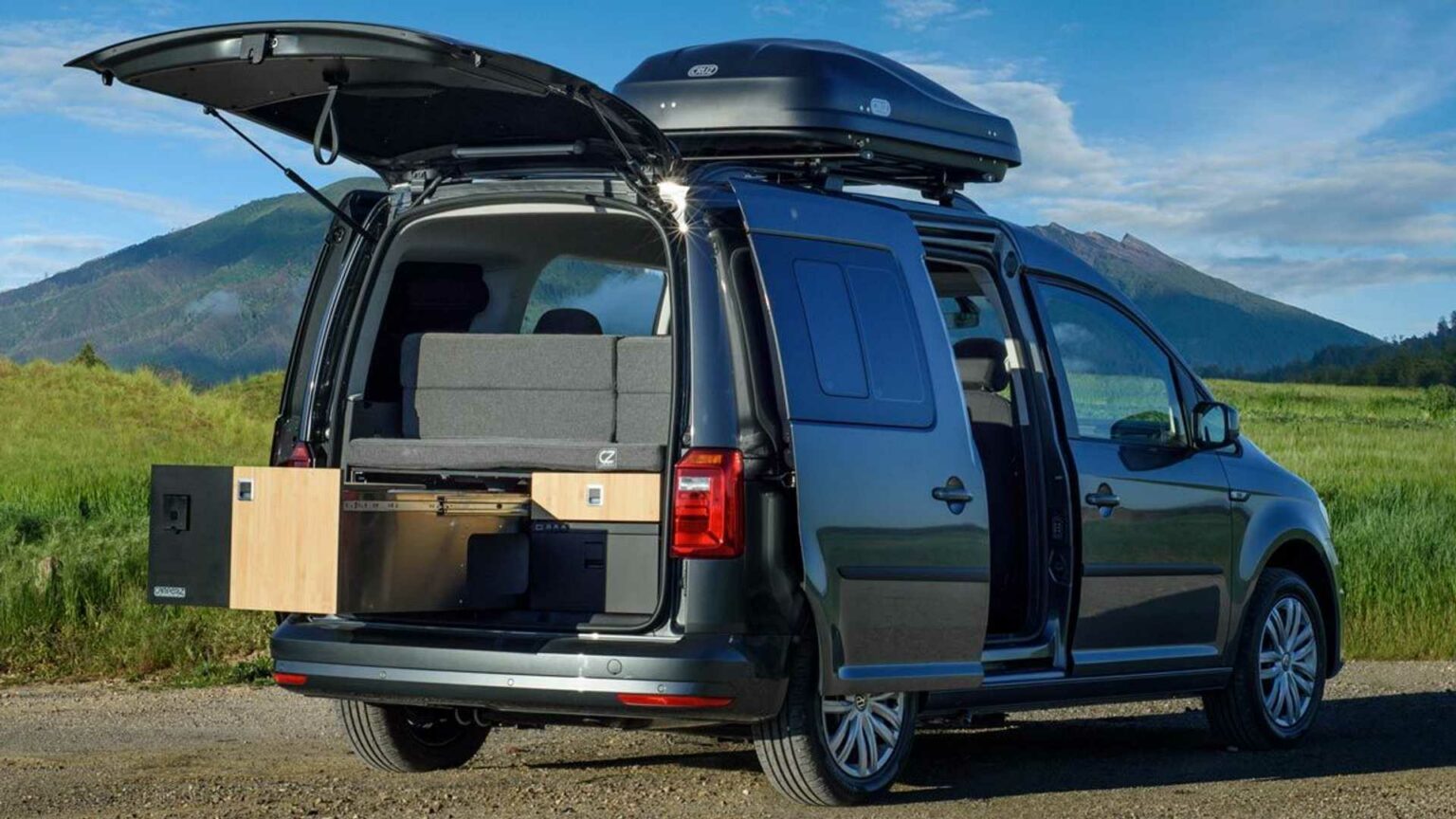 Come camperizzare il Volkswagen Caddy spendendo poco