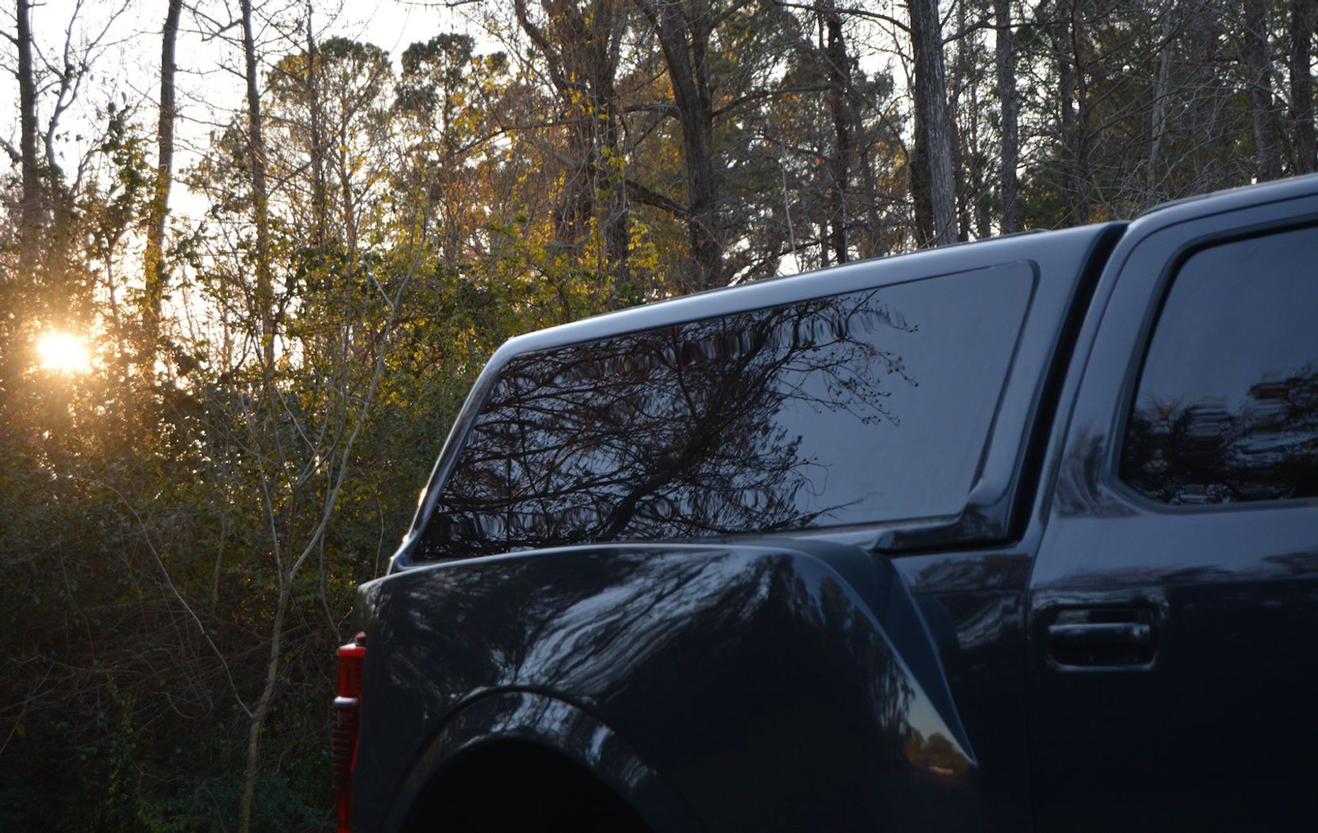 MegaRexx presenta il suo nuovo SUV MegaRaptor7