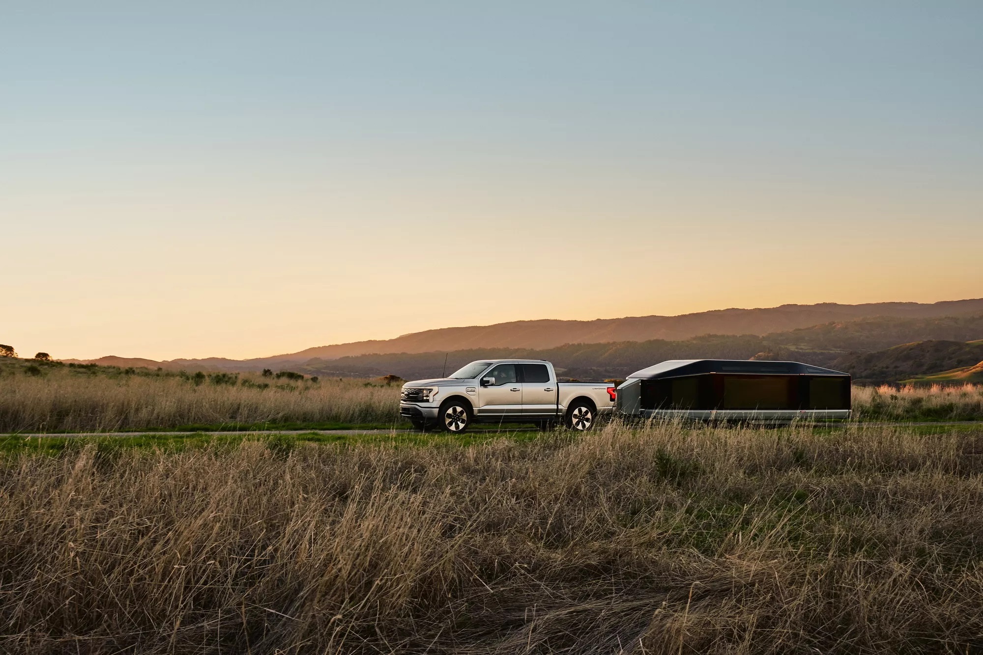 Lightship L1 è un nuovo caravan creato da alcuni veterani di Tesla